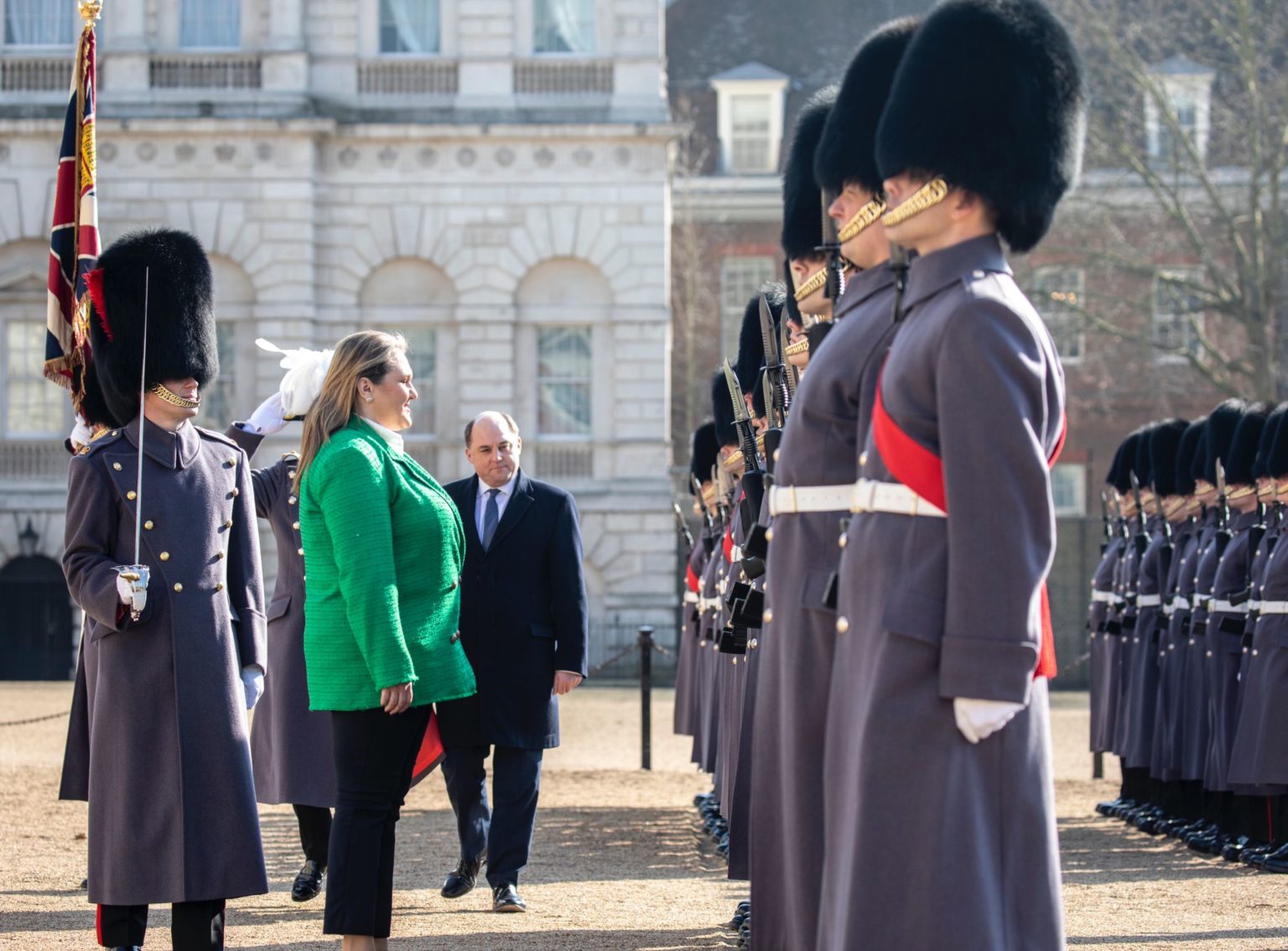 (Видео) Британците ја изненадија Славјанка Петровска со „Јовано ...