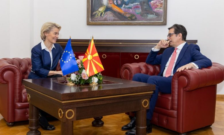 Пендаровски се сретна со Фон дер Лајен Ѝ се заблагодари за европската солидарност Либертас