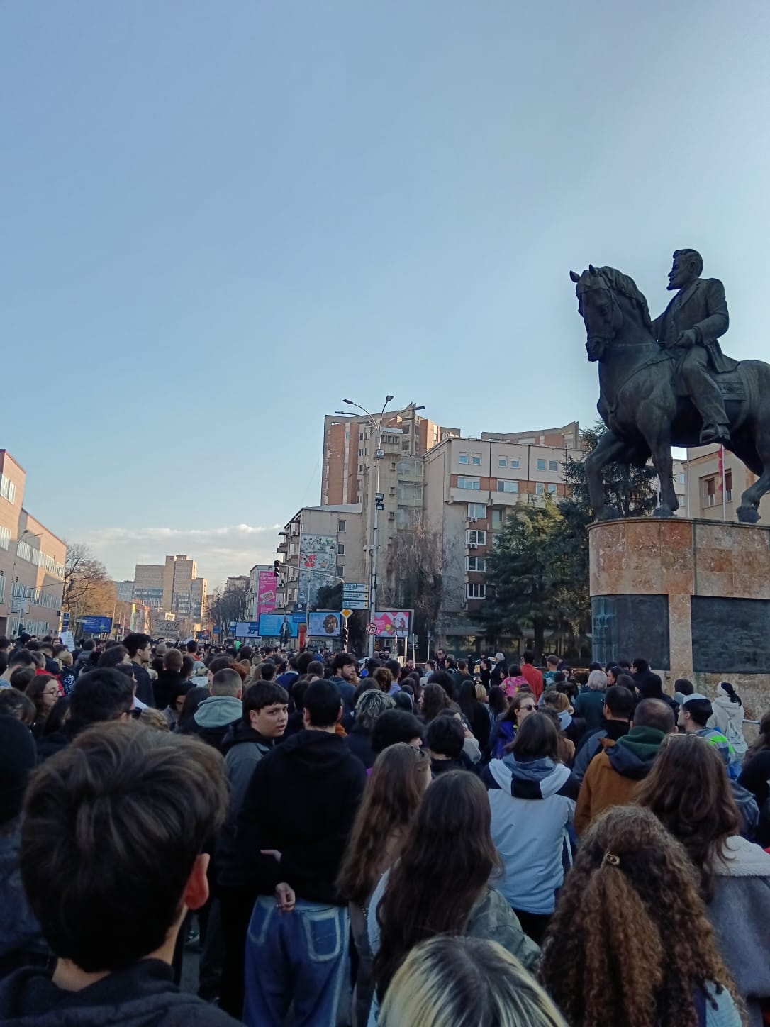 ВИДЕО: "НЕ Е НЕСРЕЌА, УБИСТВО Е" - револтираните граѓани стигнаа на ...