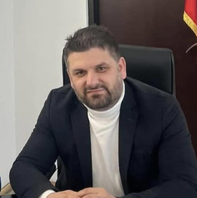 Никогаш ниту еден денар или хонорар Комунална хигиена не му исплатила ...